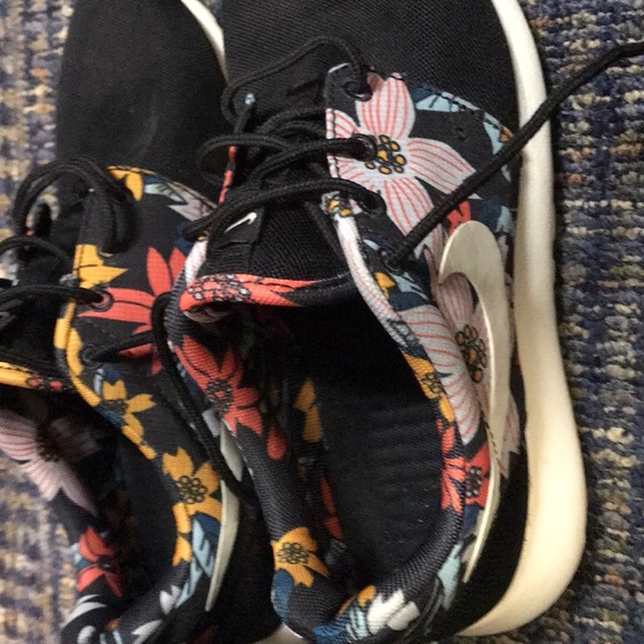 Nike | Shoes | Nike Roshes Floral Print | Poshmark